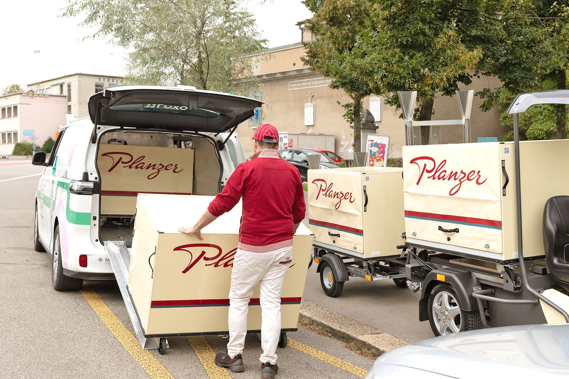 Joint pilot project ‘Planzer – Dynamic Micro Hub with LOXO’ - Planzer Paket